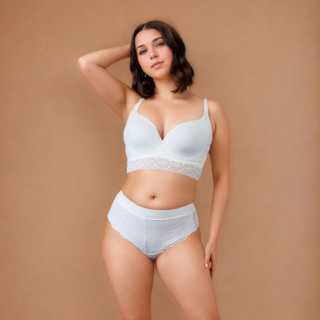 Panti elaborado en doble tela y encaje en la parte delantera.3949/Tania - tania